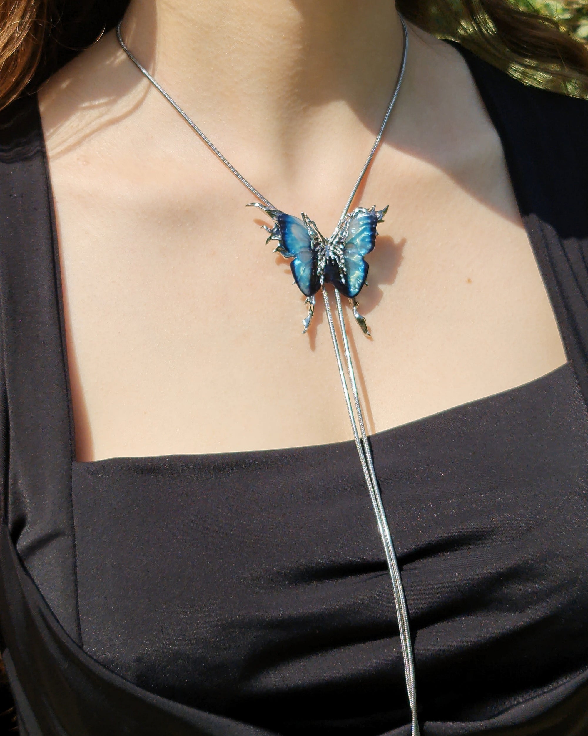 Flutter Cage Necklace – Nikaneko